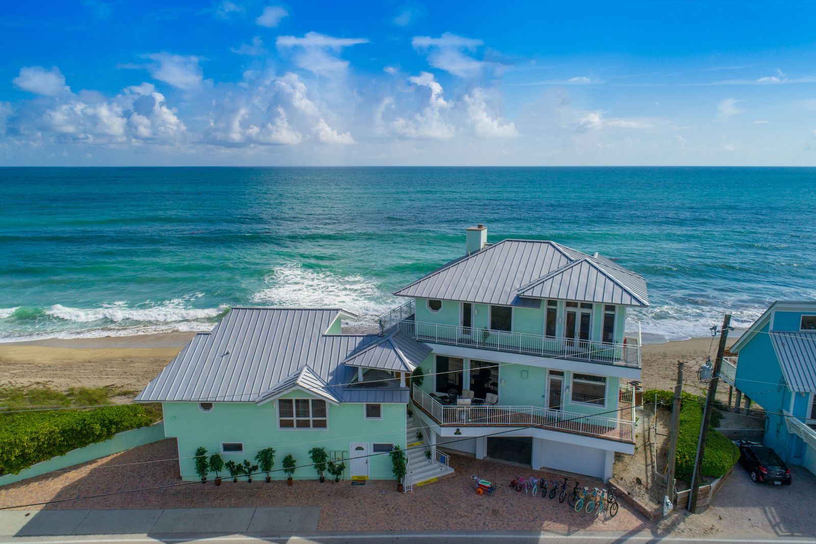 Eden Beach Retreat: 7 Bedroom Beach House Rental in Florida