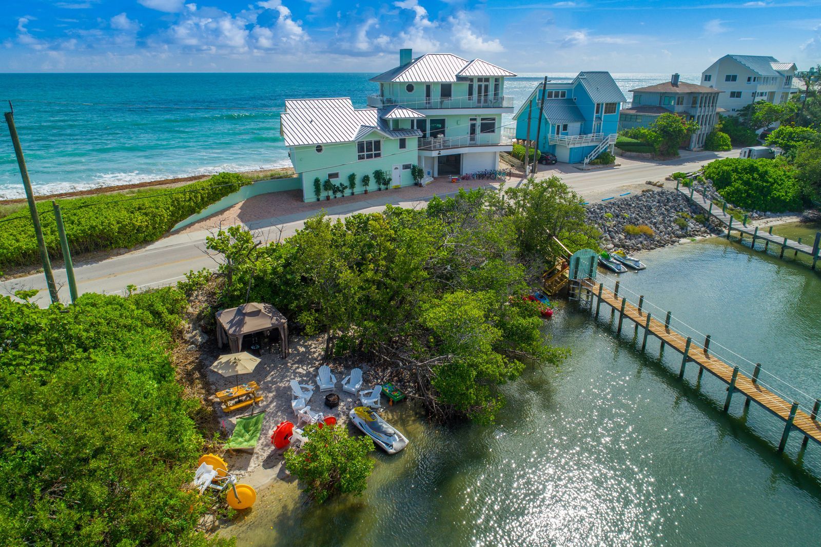 Eden Beach Retreat: 7 Bedroom Beach House Rental in Florida