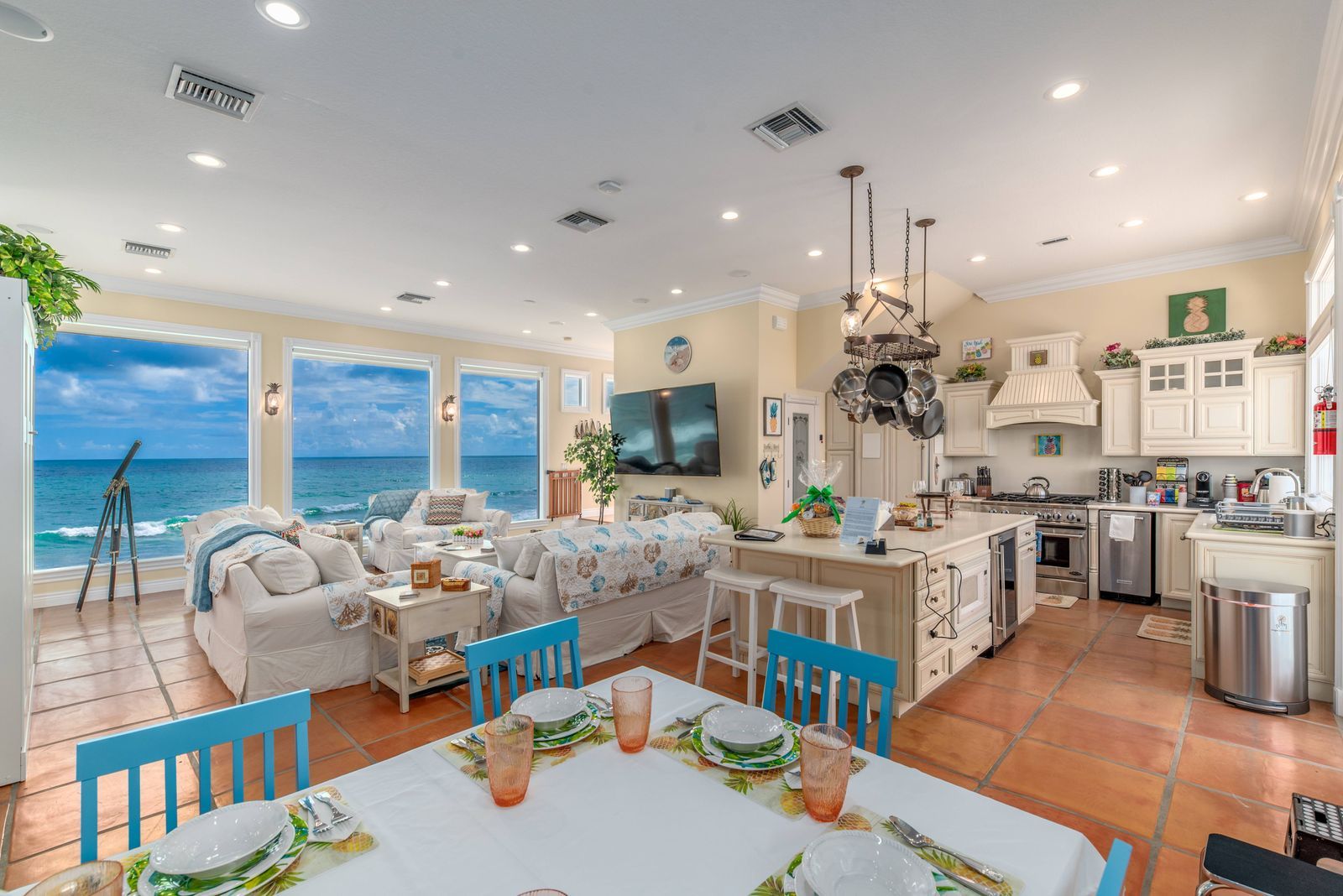 Eden Beach Retreat: 7 Bedroom Beach House Rental in Florida