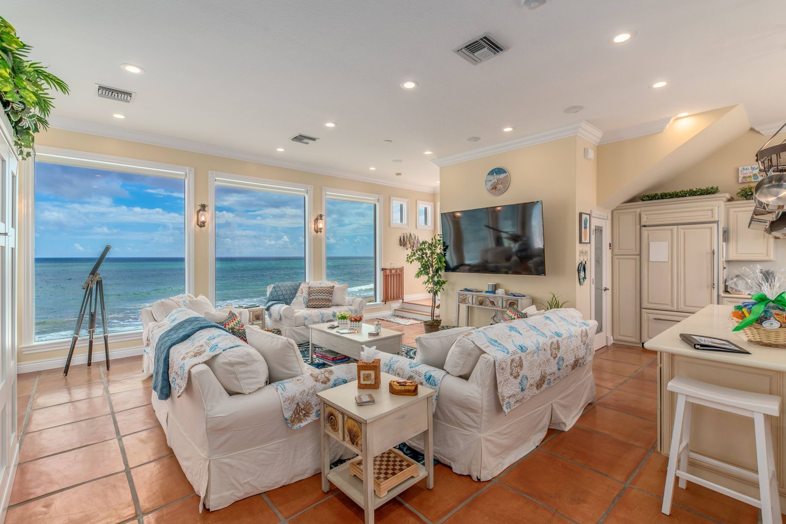 Eden Beach Retreat: 7 Bedroom Beach House Rental in Florida