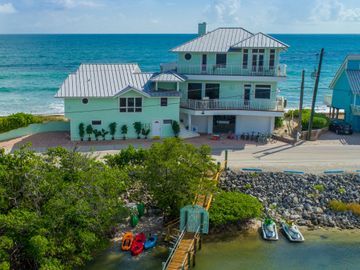 Twin Beaches - Beach Houses In Paradise