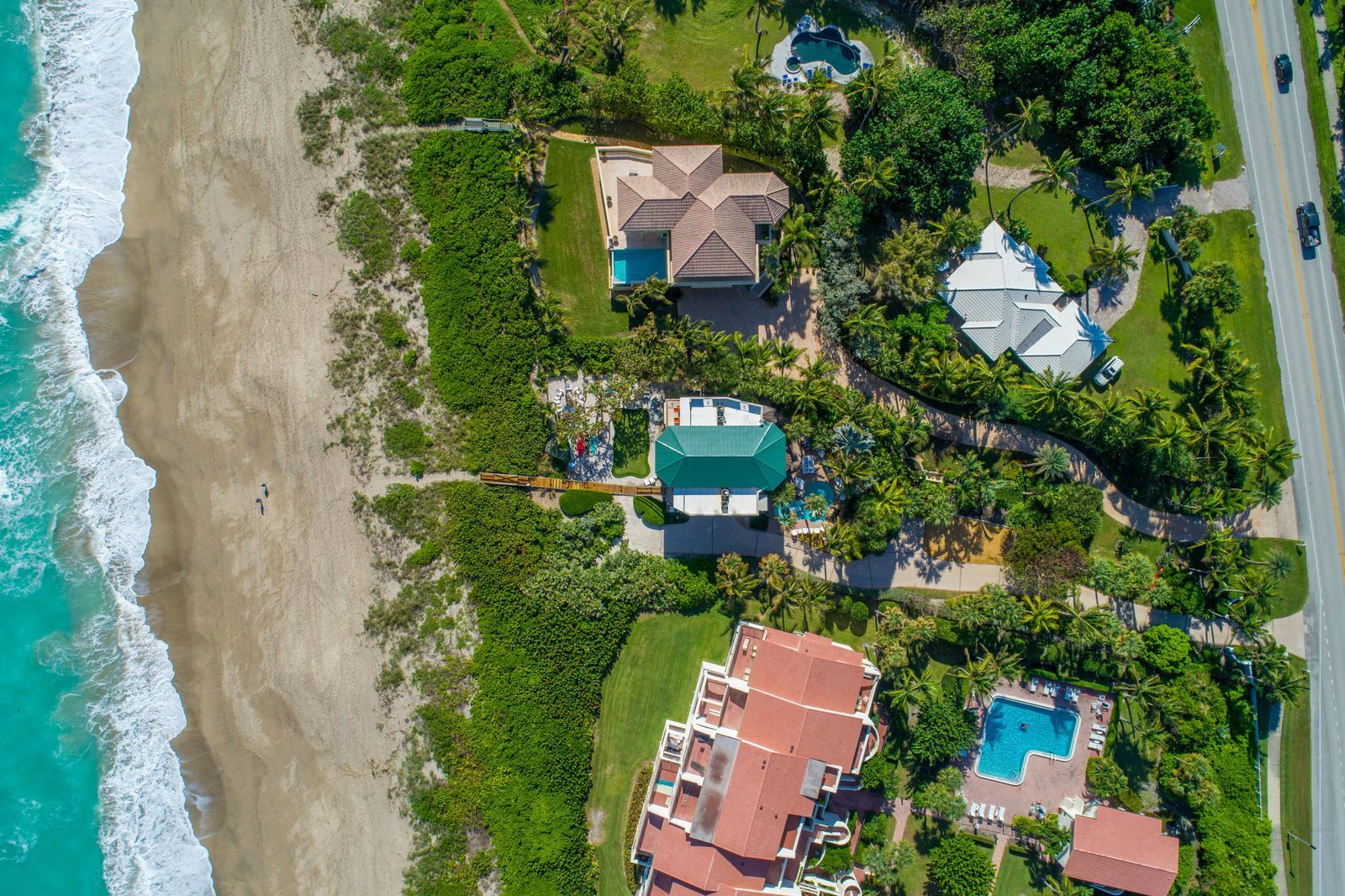 Chateau de la Mer: Jensen Beach Beachfront Estate