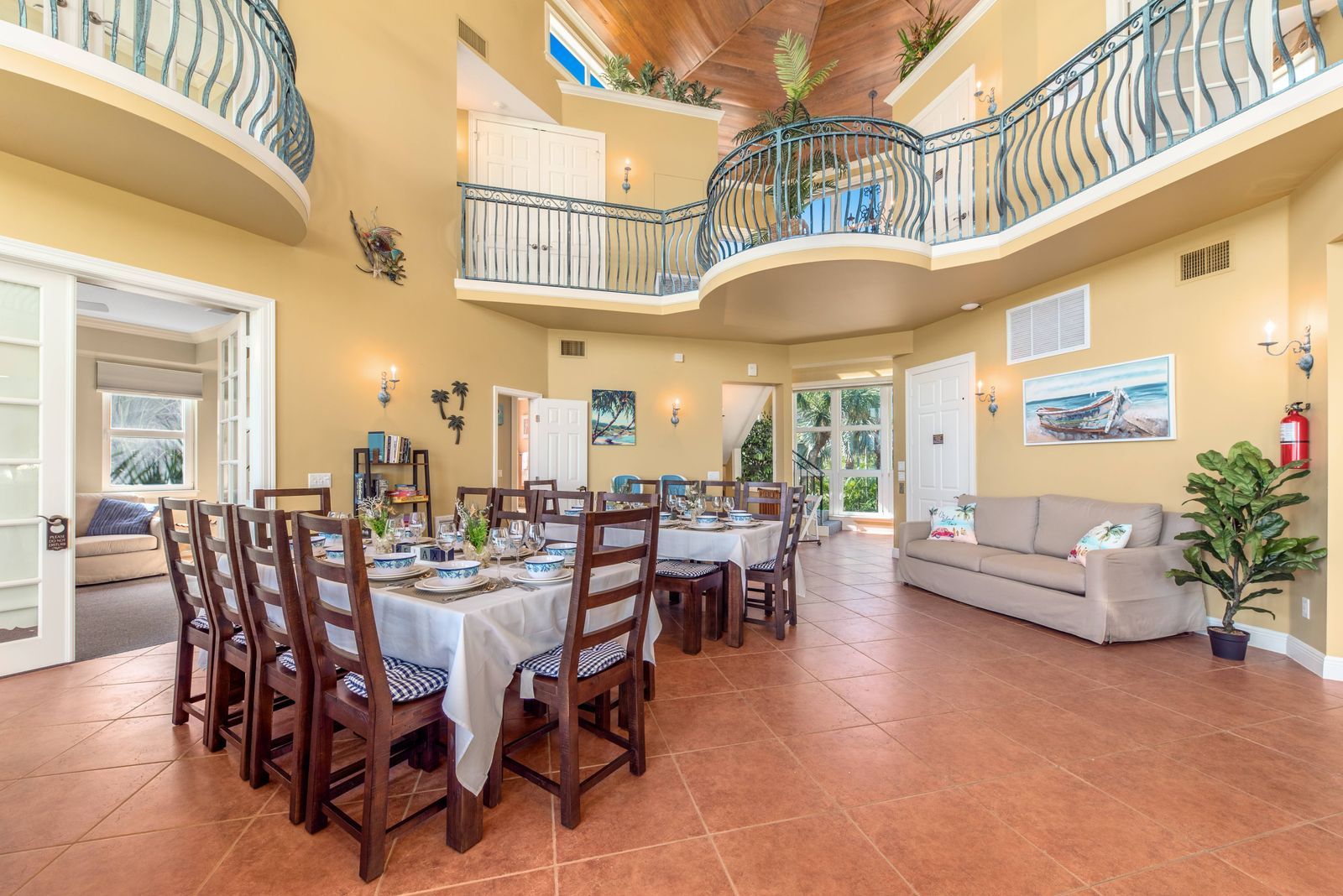 Chateau de la Mer: Jensen Beach Beachfront Estate