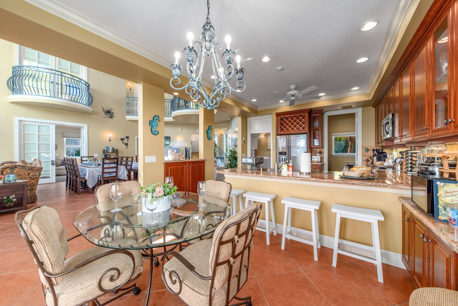 Chateau de la Mer: Jensen Beach Beachfront Estate
