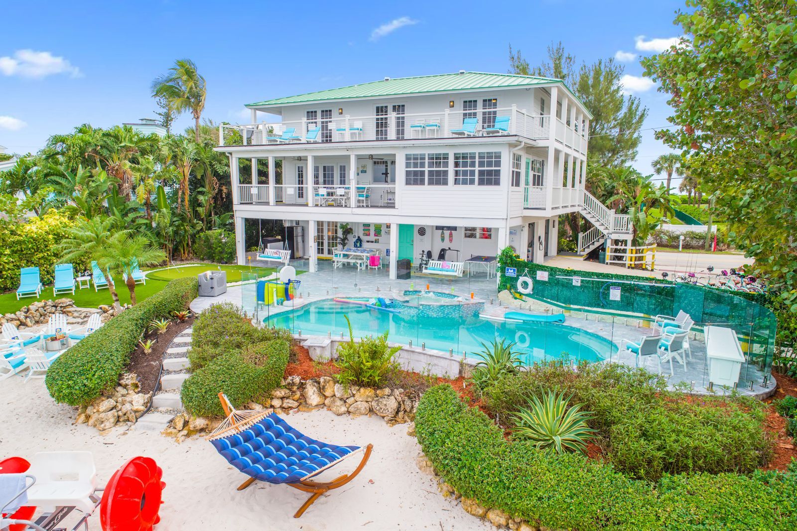 Aquarius Resort: Side by Side Riverfront Beach Rentals in Florida