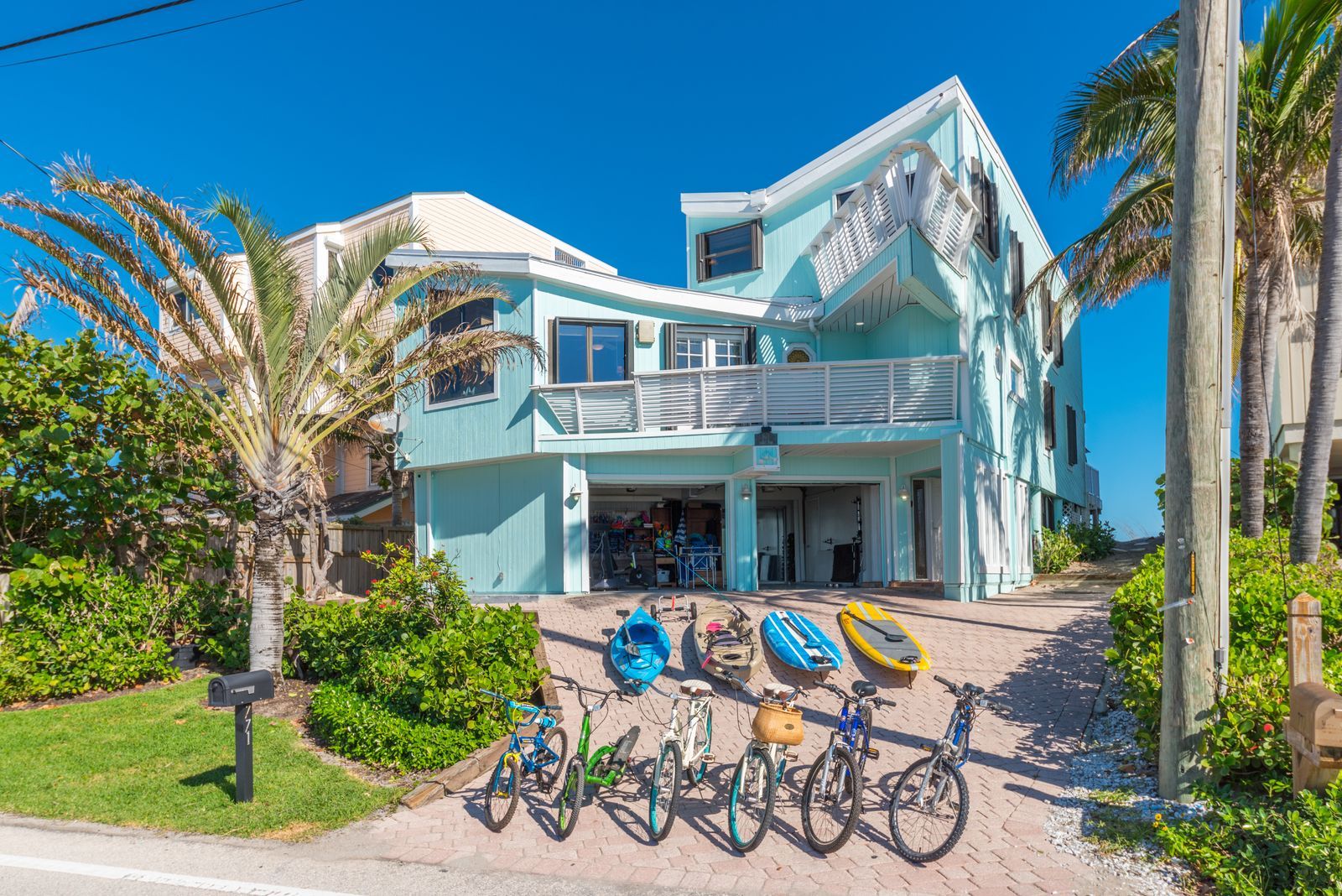 Family Tides: 6 Bedroom Beach House Rental in Stuart, Florida